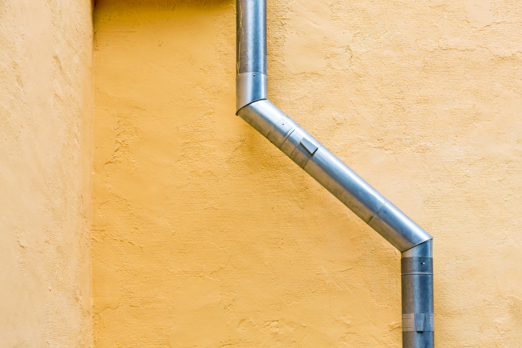 A Complete Guide to Zinc Gutter Installation and Maintenance